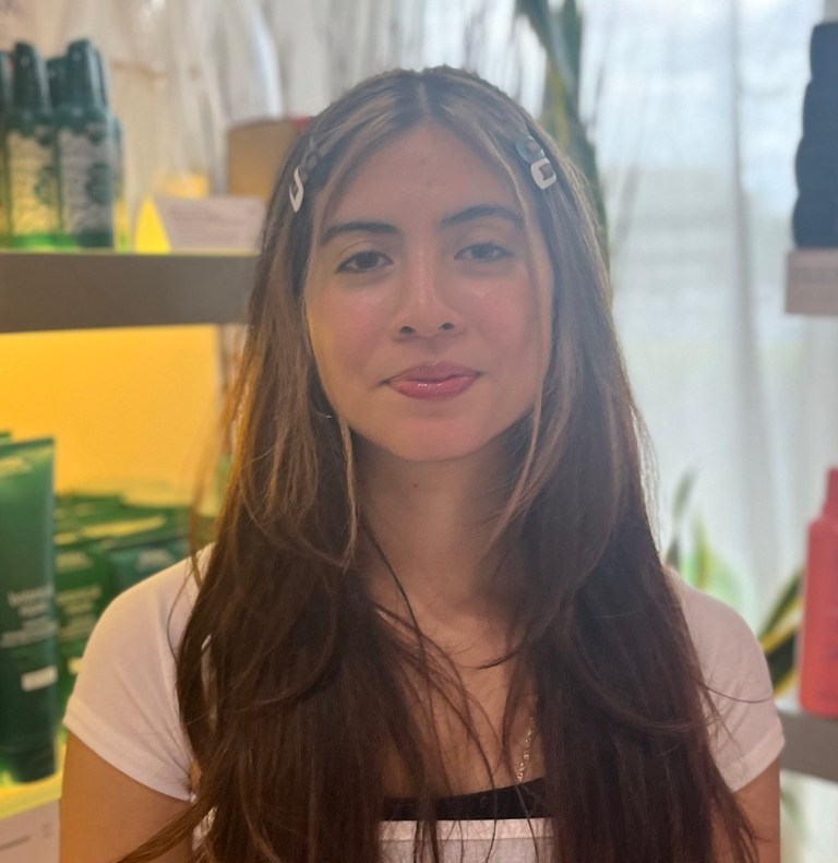 Stylists Aveda Theory Hair Salon 6843