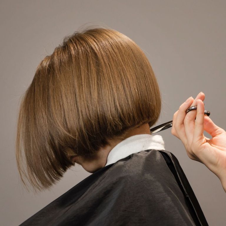 6 Tips on How to Grow Out a Short Haircut Gracefully – Aveda Theory ...