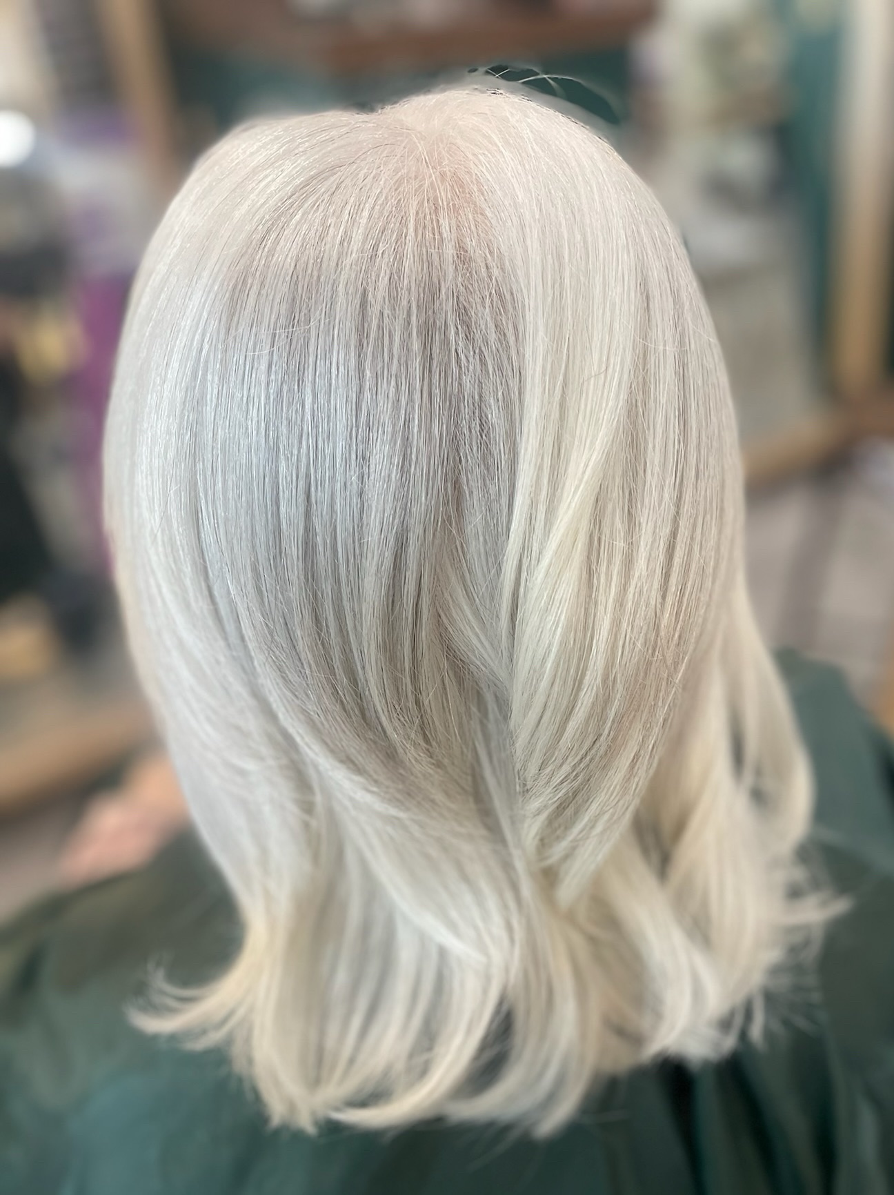 Layers Haircut By Stephania – Aveda Theory Hair Salon